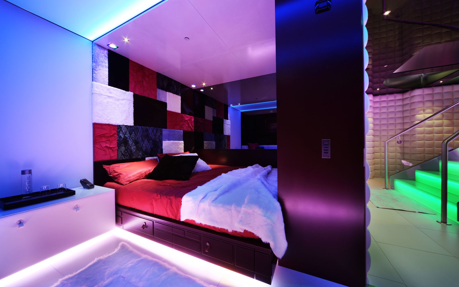 Yacht SEA FORCE ONE, Admiral | CHARTERWORLD Luxury Superyacht Charters